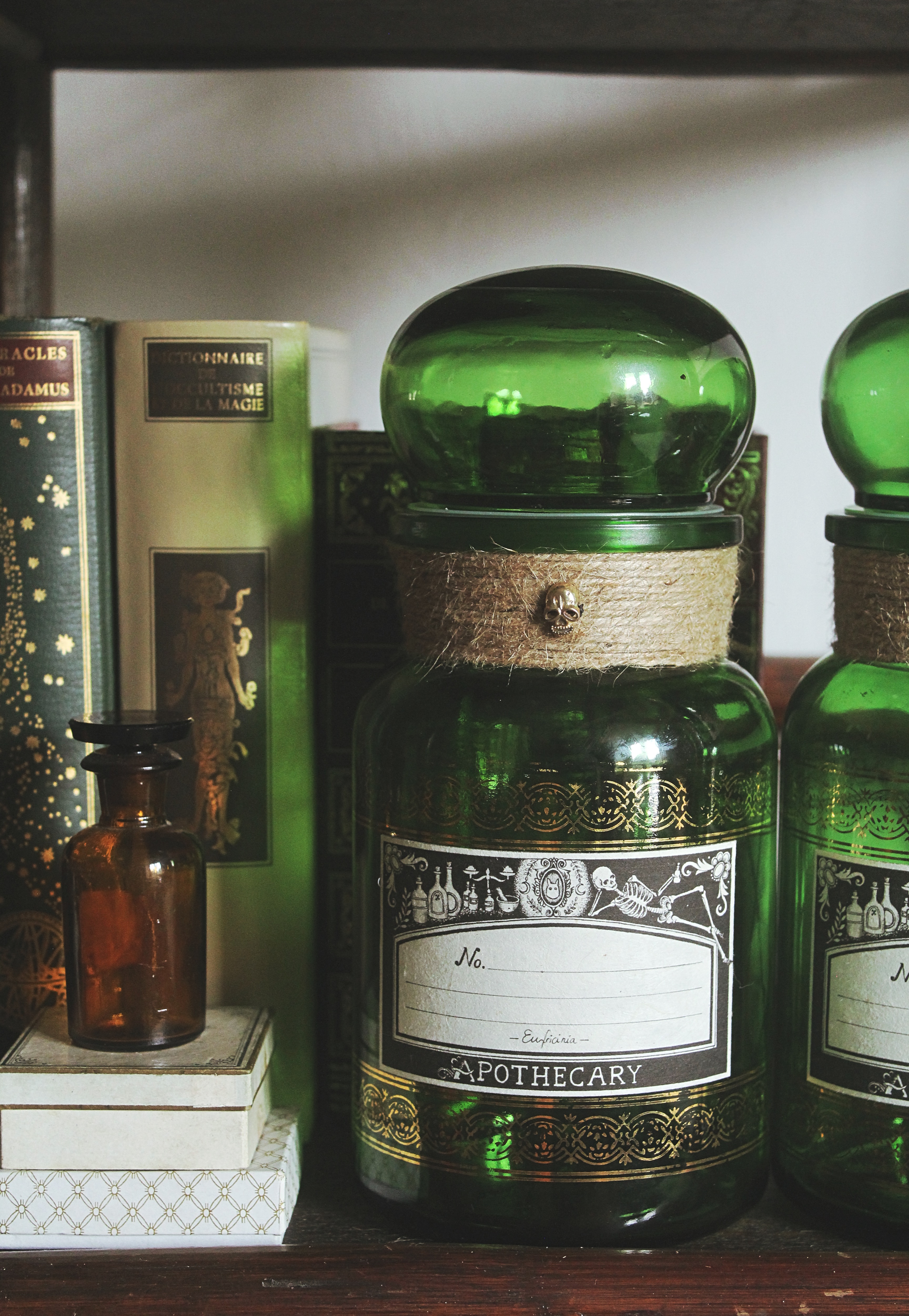 Collection « Pharmakeia